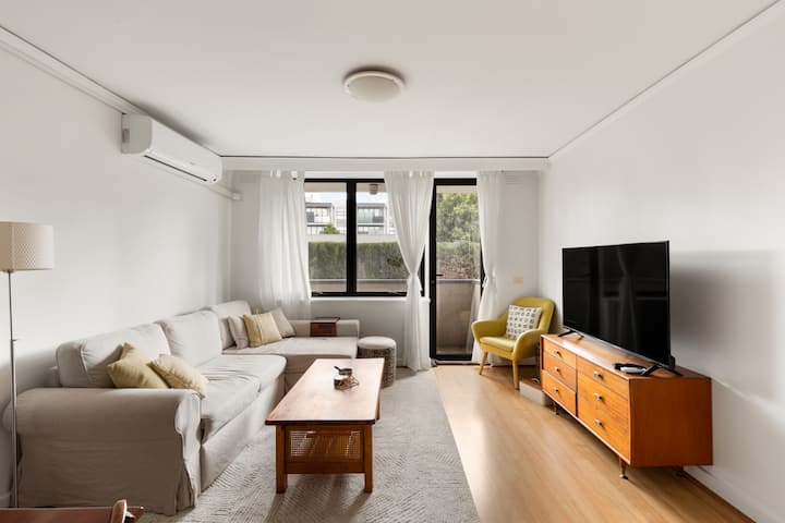 Free Parking - Spacious Apartment Near 48 Tram - Melbourne