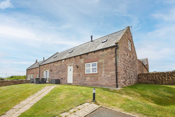 Host & Stay | Dolphin Dream - Wooler