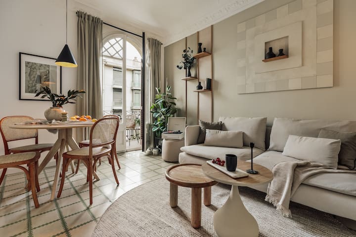 Cazu - 3 Bedrooms And Balcony In Eixample Esquerra - Barcelona