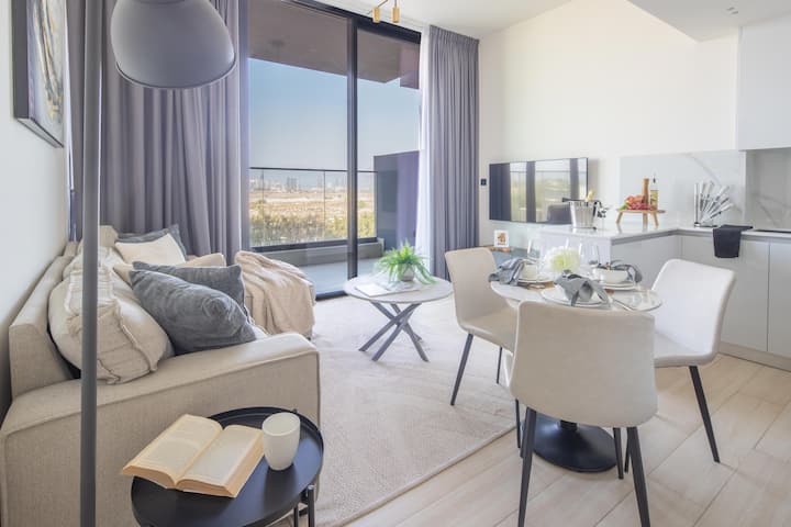 Elevate Living: Sleek 1br Retreat In Jvc - Dubai