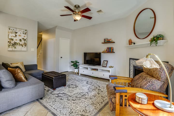 Bike & Explore: Family Home In The Woodlands! - The Woodlands, TX