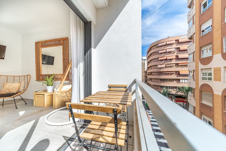 Central Alicante - The Ideal Work & Vacation - Alicante