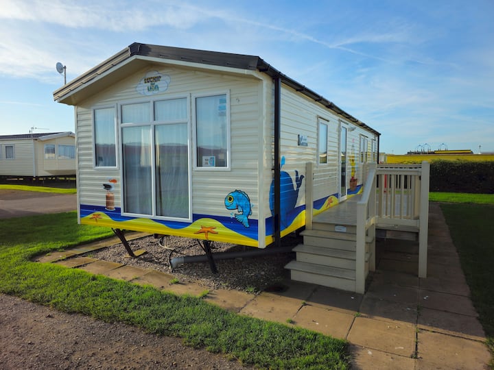 Luckie Lion Caravan (Sleeps 8) Cf2020 - Skegness