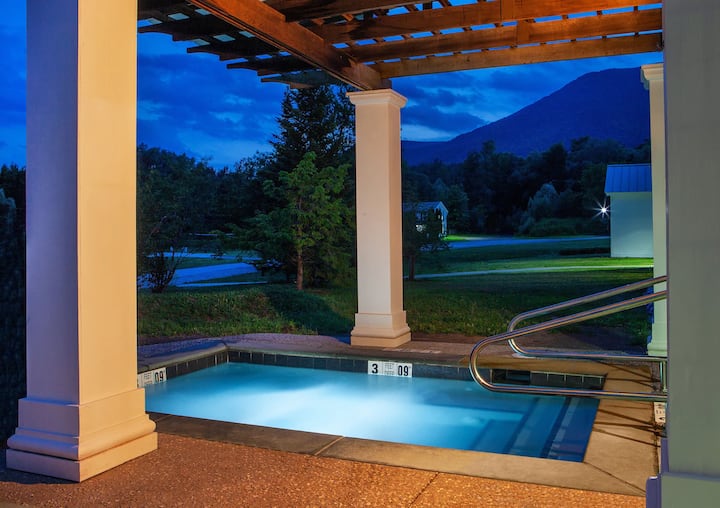 Hiking, Golf & Spa Access | 2 Units - Manchester, VT