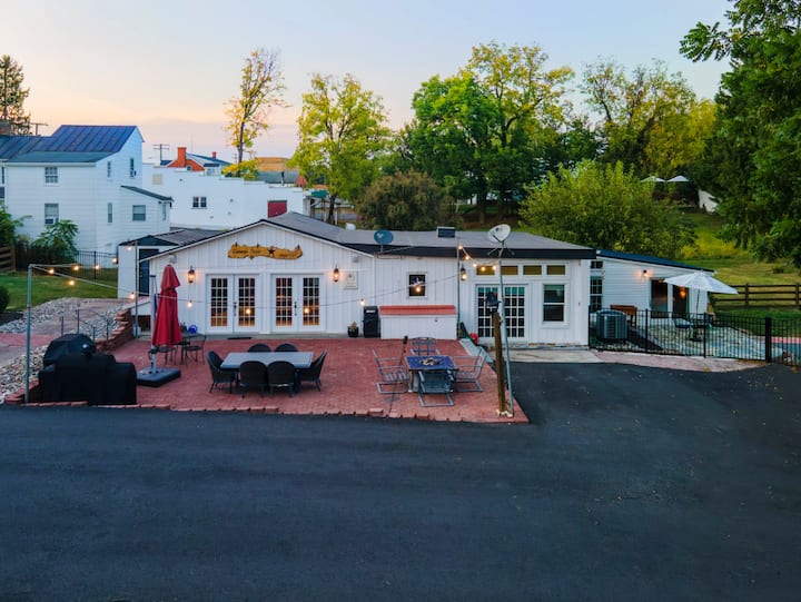 The Carriage House— Circa 1937 - Purcellville, VA