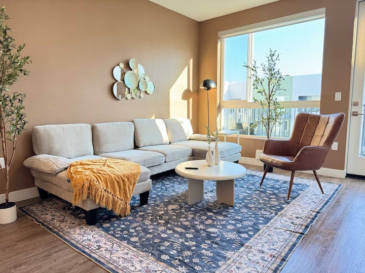 New Oasis Near Disneyland Pool, Gym Free Parking - Santa Ana, CA