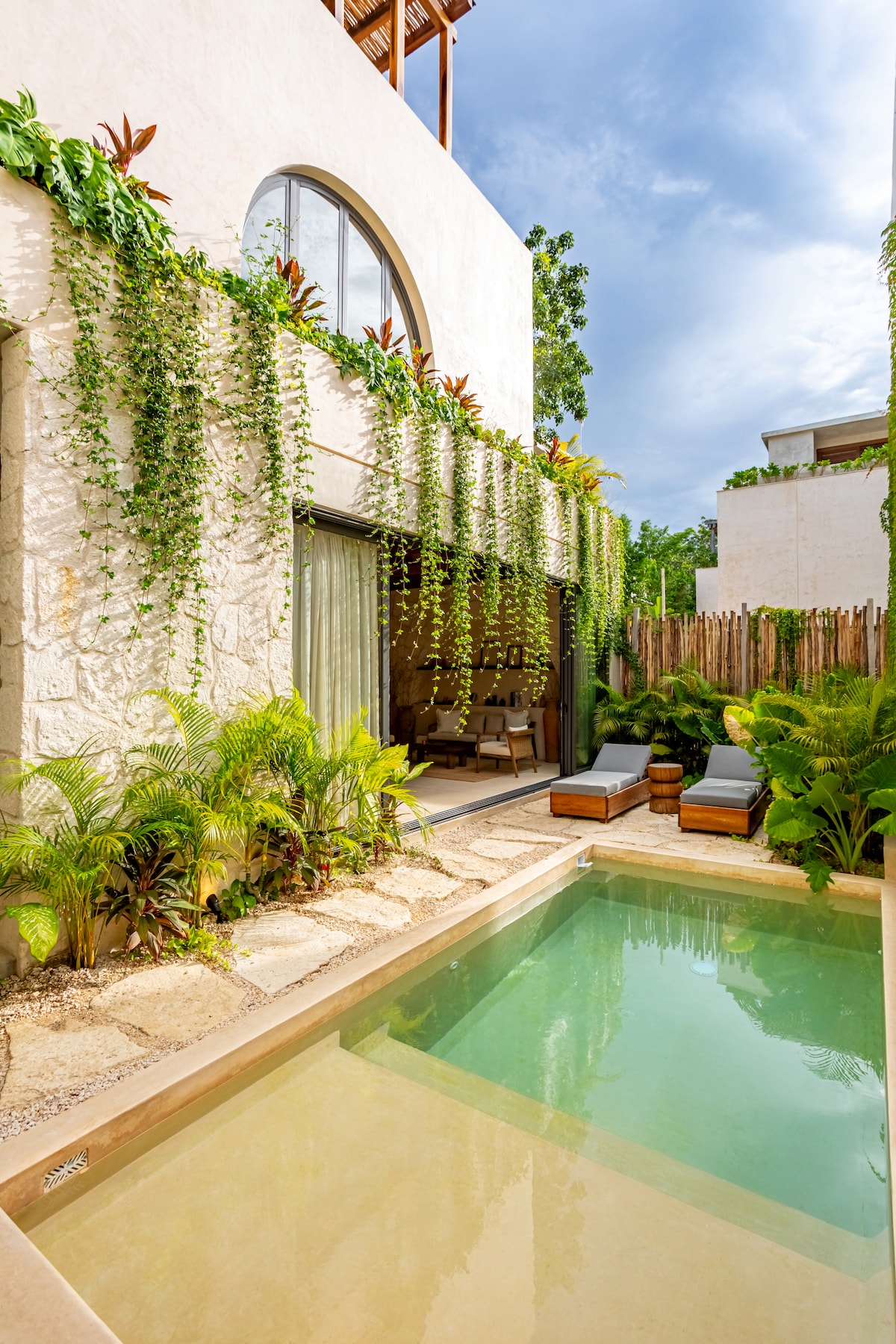 Luxury 4BR Villa | Dual Pools + Concierge Service - Villas for Rent in ...