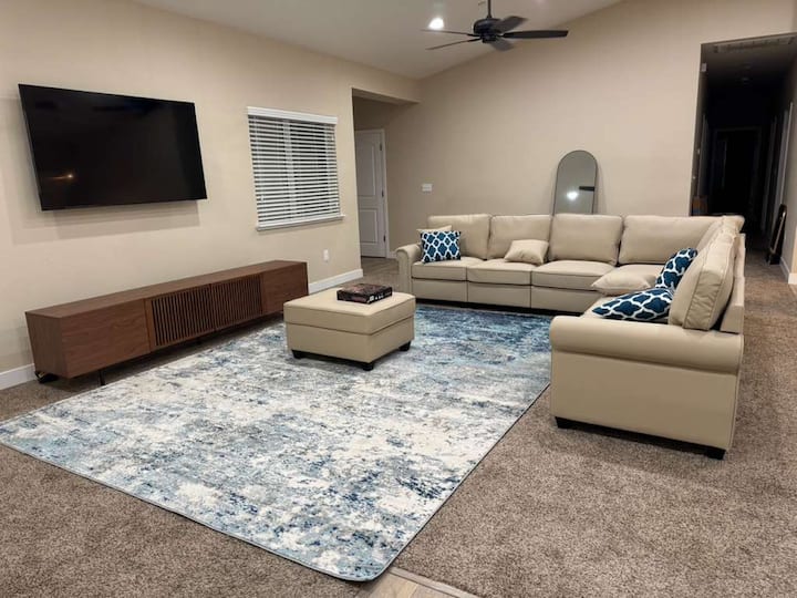 The Oakhurst Oasis - Family & Fun Edition - California