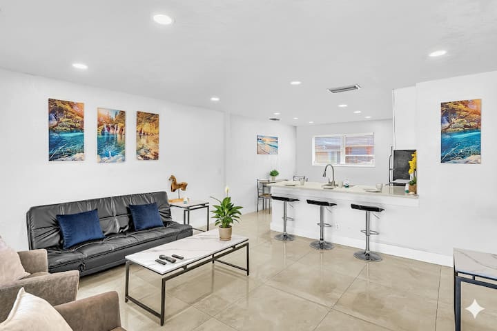 Modern 2br Near Aventura Mall & Sunny Beach - Miami Gardens, FL