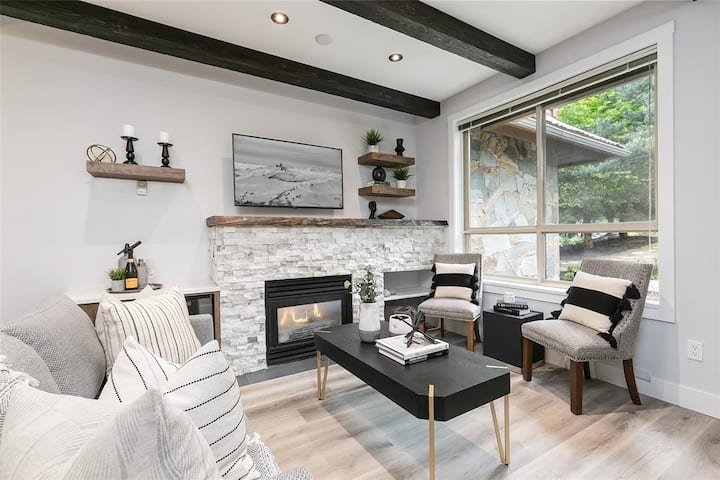 New Townhome | Complex Hot Tub | Bbq | Pets | Wifi - Whistler
