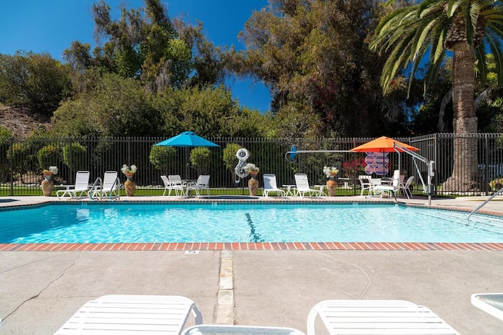 3 Units | Kitchen | Balcony | Pool | Near Beach - San Clemente, CA