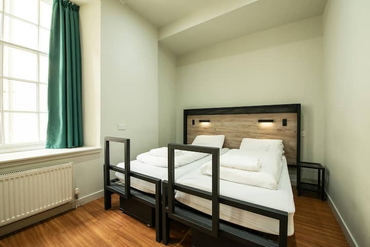 Private Twin Room At A&o Edinburgh City - Edinburgh