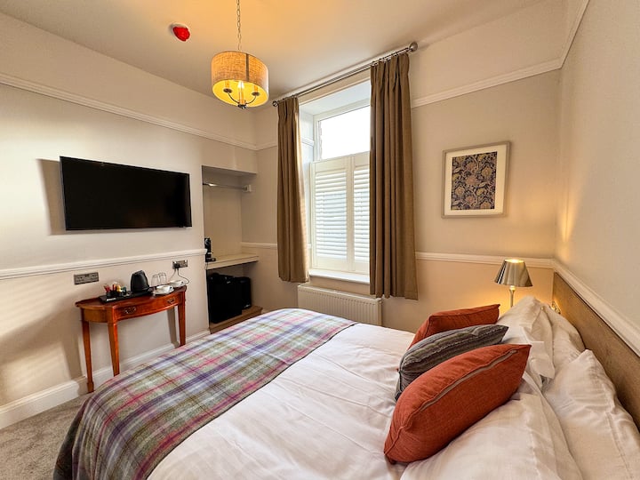 Partington By Birch Stays - Glossop