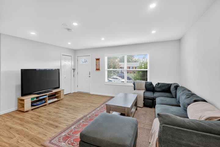 New! Spacious Getaway Near Dc & Potomac River - Woodbridge, VA