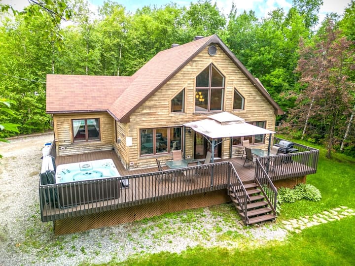 Le Rêveur : Ski, Spa, Plein-air Et Détente - Charlevoix