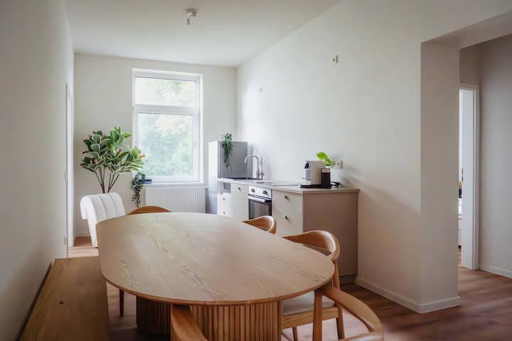Stylish Old Town Apartment | Parking | Breakfast - Celle