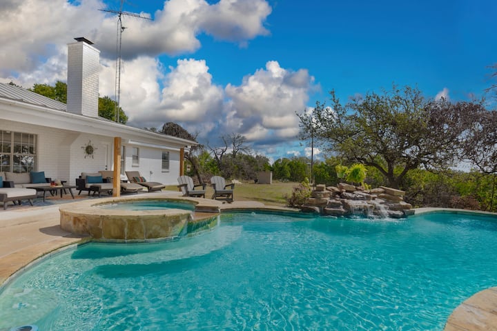 The Ranch House - Pool, Hot-tub, & Fire Pit! - Fredericksburg, TX