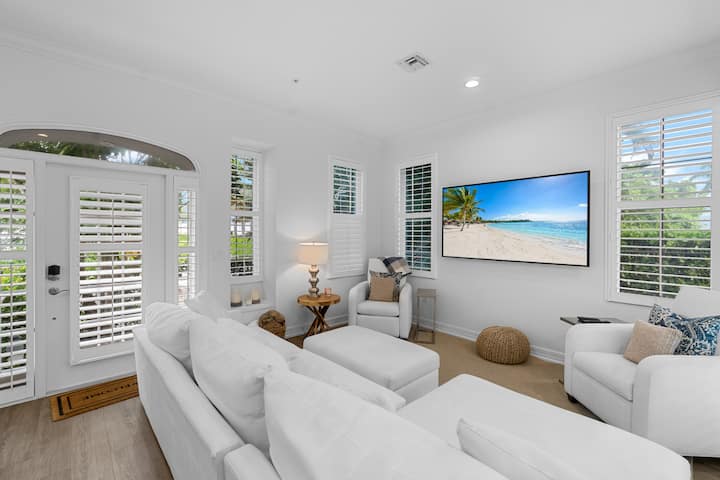 Exclusive Old Naples Villa – Steps To 5th Ave - Naples, FL
