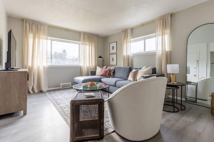 Westlake Getaway - North Olmsted, OH