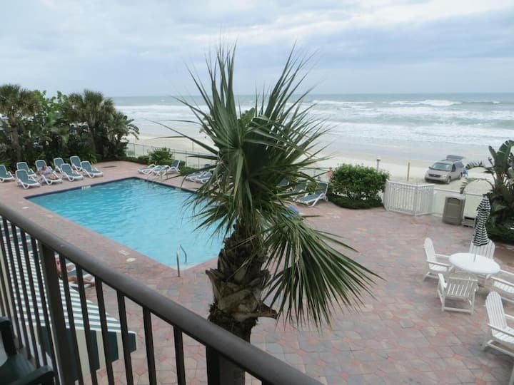 Days Inn Daytona |Double Beds| City View & Kitchen - Port Orange, FL