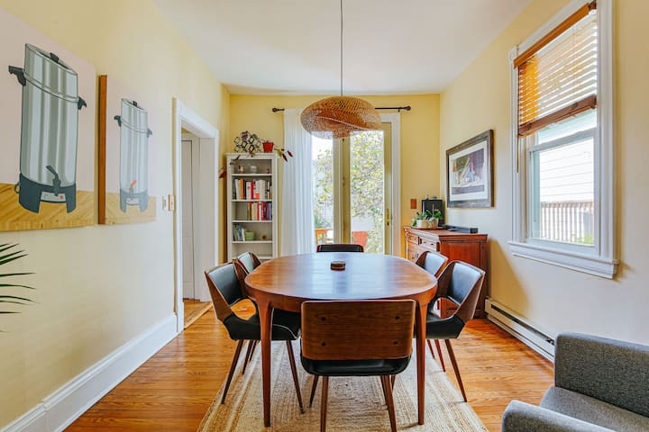 The Green House: New Central Cville + Walk To Uva - Charlottesville, VA