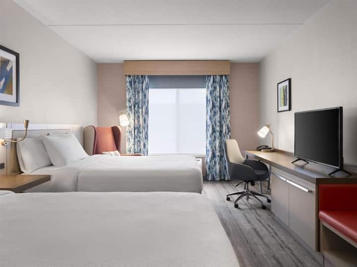 3 Units | Queen Beds | Available Common Areas - Albuquerque, NM