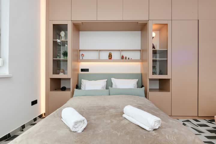 Neon Super Central Spacious New Studio On Park - Budapest