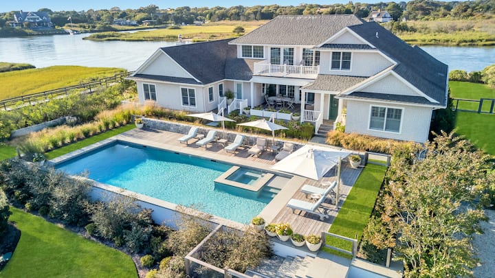 Quogue Waterfront Estate Private Dock, Pool & Spa - Wildwood lake, Riverhead