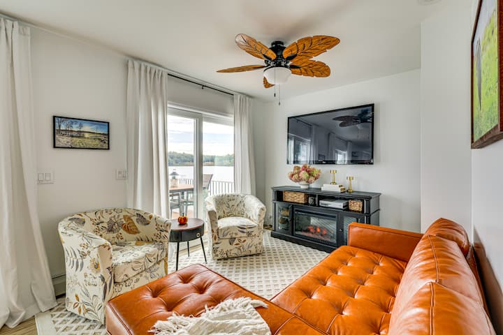 Winter On The Water: Warm & Cozy Thompson Retreat! - Thompson, CT