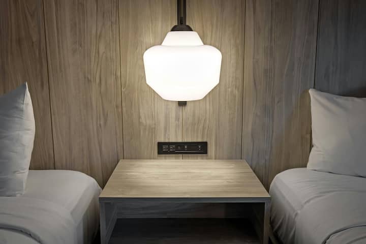 Adults Only 21+ Room W/2 Queens Close To Fremont - 라스베이거스, NV