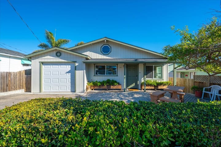 (074) Tenth Street Family Retreat - Cayucos, CA