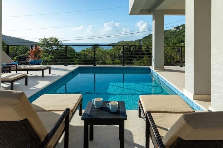 Tropical Seabreeze- Pool And Back Up Power/solar - Cruz Bay