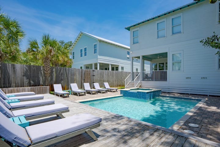 Clear Sky By Avantstay | Sleeps 20, Walk To Beach - Destin, FL