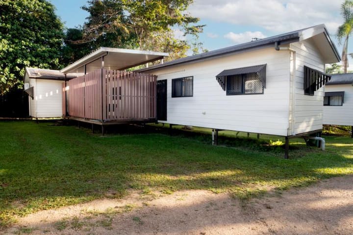 4-bedroom Cabins – Pet-friendly Deck - Mission Beach