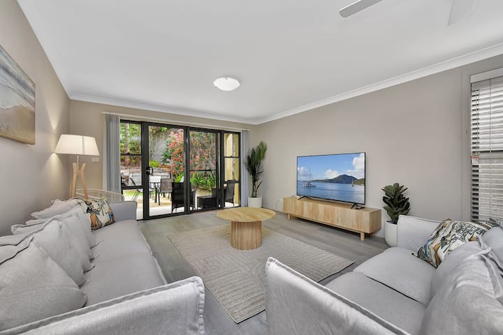 Cleopatra's Oasis At Lagoon Estate - Port Stephens