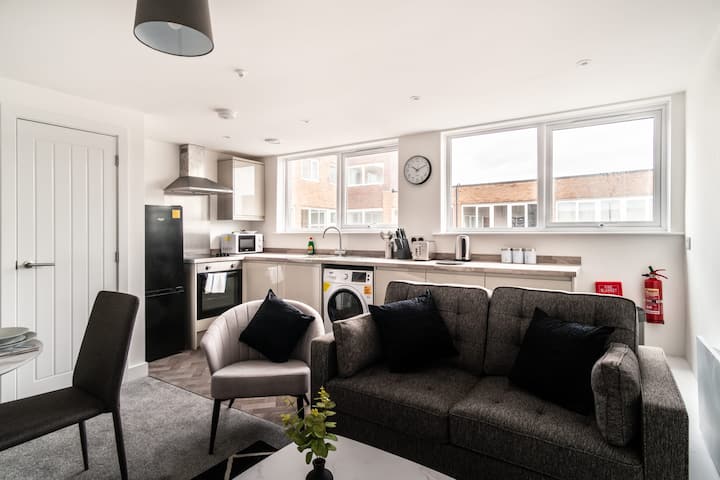 Modern 1 Bed Apartment In Central Wrexham - Wrexham
