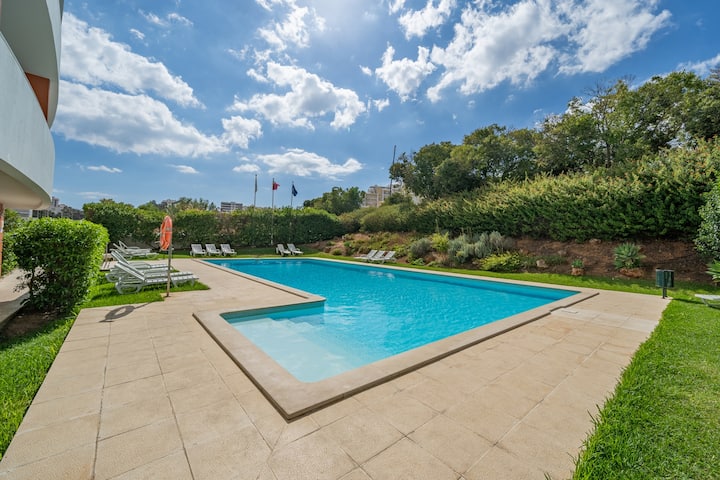 Sunlit Poolside Retreat W/ Balcony By Hostwise - Algarve