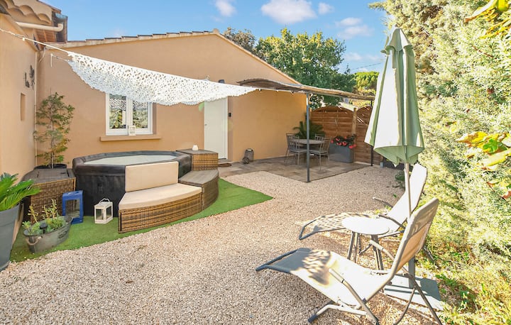 Maisonnette Avec Jacuzzi - Venasque