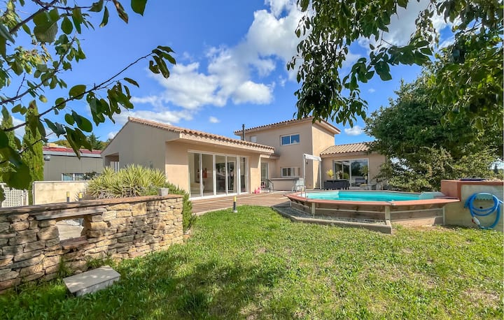 Pet Friendly Home In Serviers-et-labaume - Aubussargues