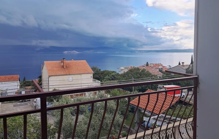 Amazing Apartment In Novi Vinodolski - Novi Vinodolski