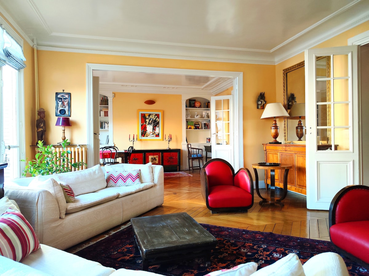 Spacious apartment near the Trocadéro - Flats for Rent in Paris, Île-de ...