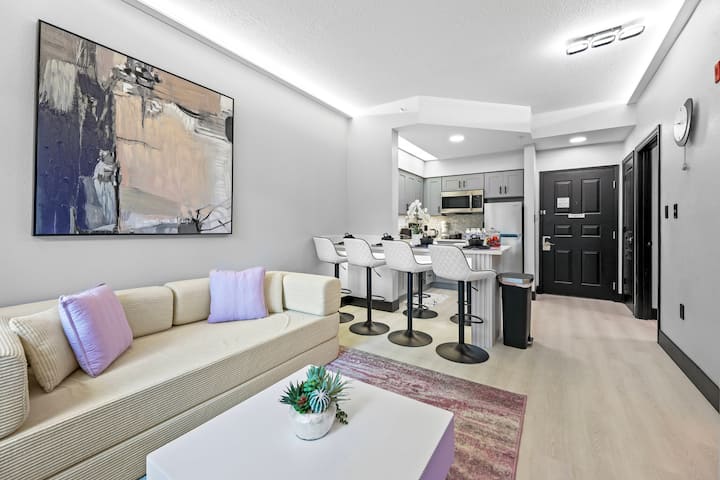 Family 1br | 2 Queen Beds + Sofa | Orlando - Lake Buena Vista, FL