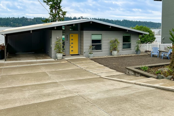 2br Waterfront Home W/deck, W/d & Fireplace-views - Bainbridge Island, WA