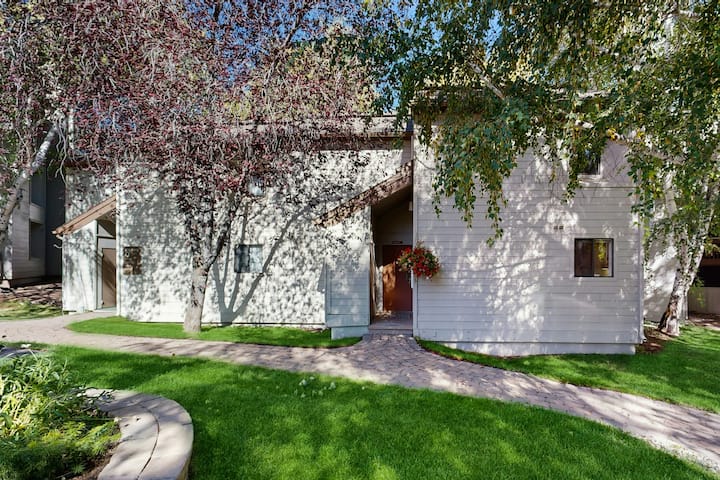 2br Skiview Elkhorn Village | Sauna | Pool | Wifi - Sun Valley, ID