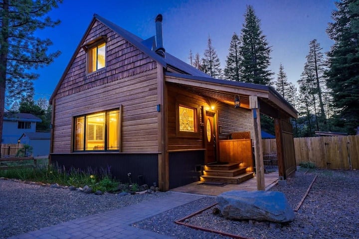 Pine Lantern Retreat - Grass Lake, South Lake Tahoe
