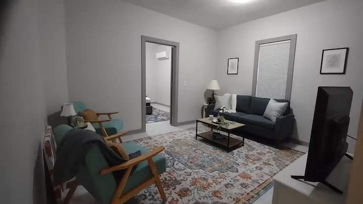 317 2br Bright, Cozy Dt Indy! Long/mid Term Stays! - Mars Hill, IN