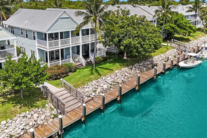 Florida Keys Group Getaway At Salt Kissed - Bahamas