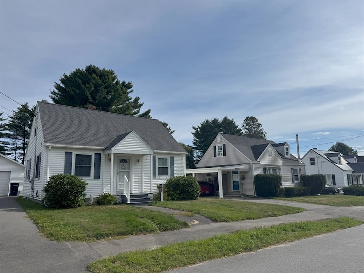 Near Concerts|dog-friendly|firepit|fenced Yard - Bangor, ME