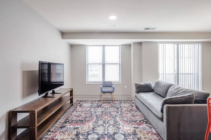 Cozysuites At The Banks Stay | Pool + Gym 06 - Ludlow, KY