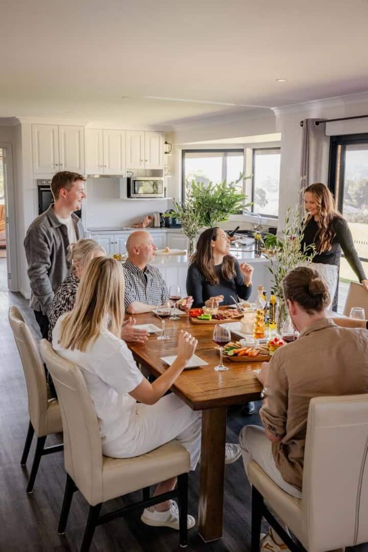 The Olive Leaf Retreat - Devonport